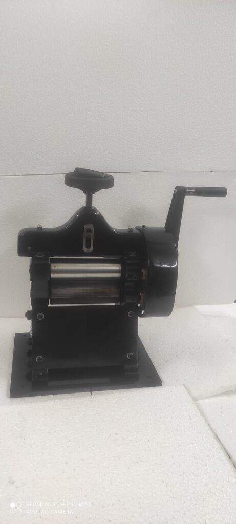 Hand Crank Leather Splitter & Skiving Machine - BTI ENGINEERS
