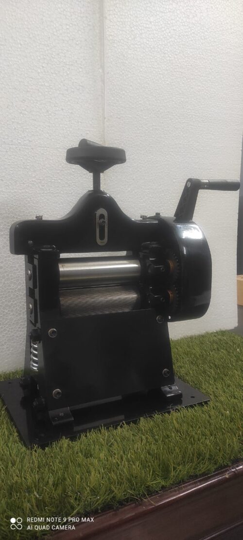 Hand Crank Leather Splitter & Skiving Machine - BTI ENGINEERS
